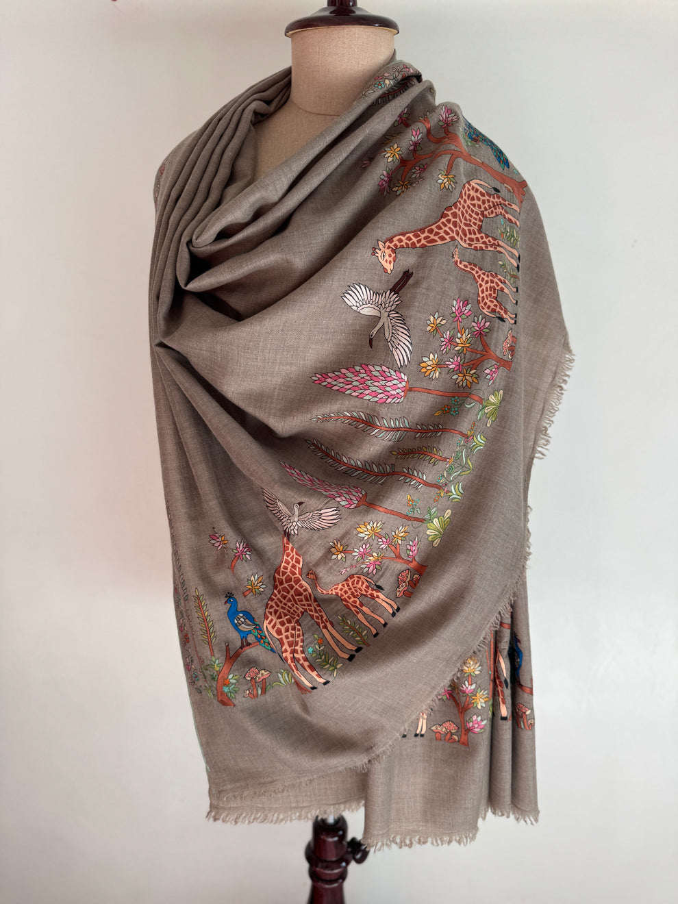Jungle Palla Kalmkari Hand embroidery shawl – NAYAK ARTS